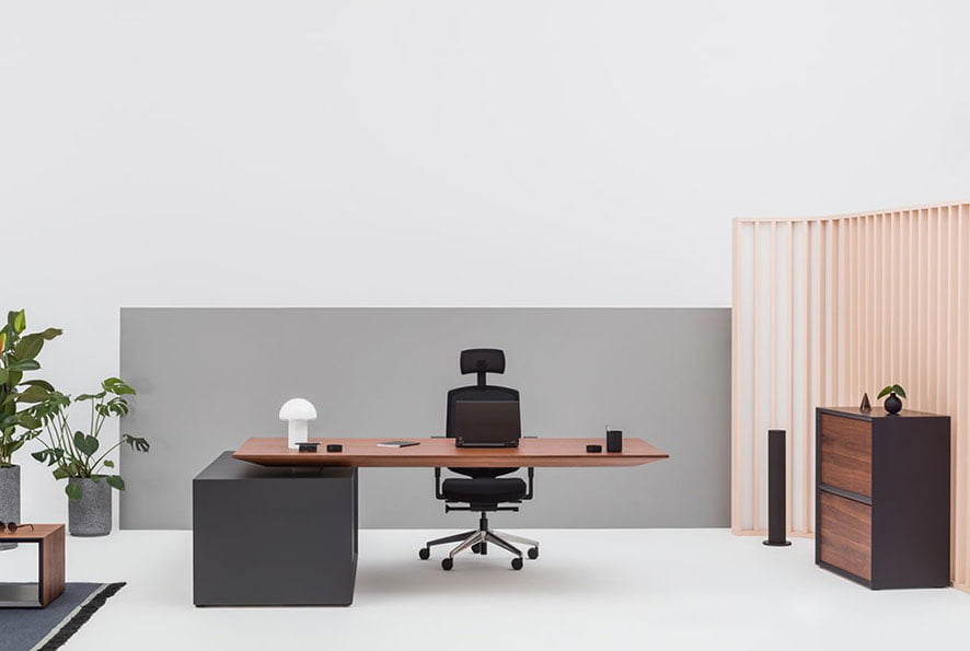 Choose The Perfect Office Desk For Your Workplace | BT Office