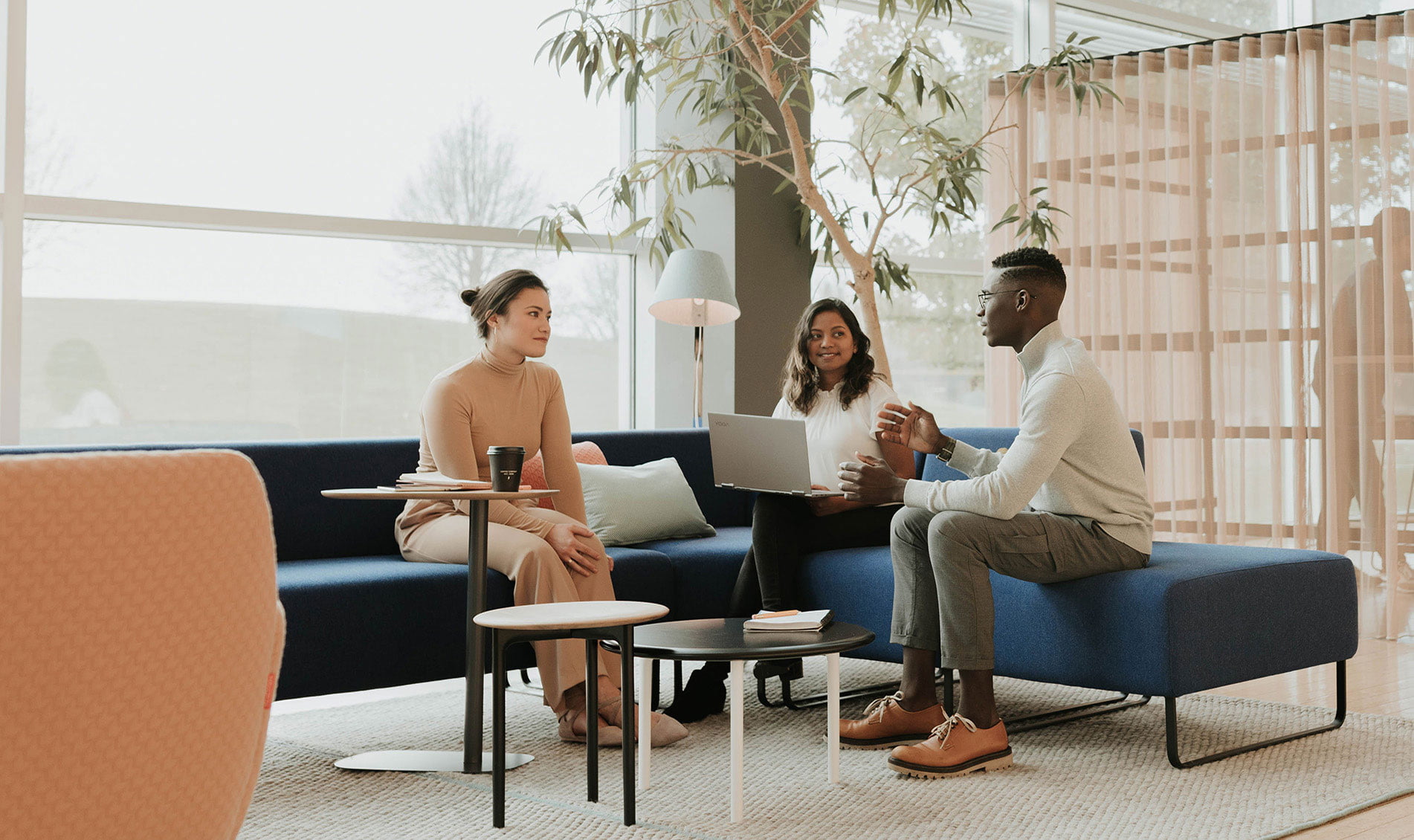 Are Sofas Now Essential For Modern Offices? | BT Office