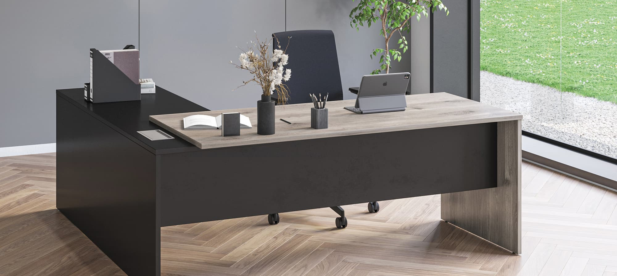 5 Reasons to Invest in Executive Desks for Your Office